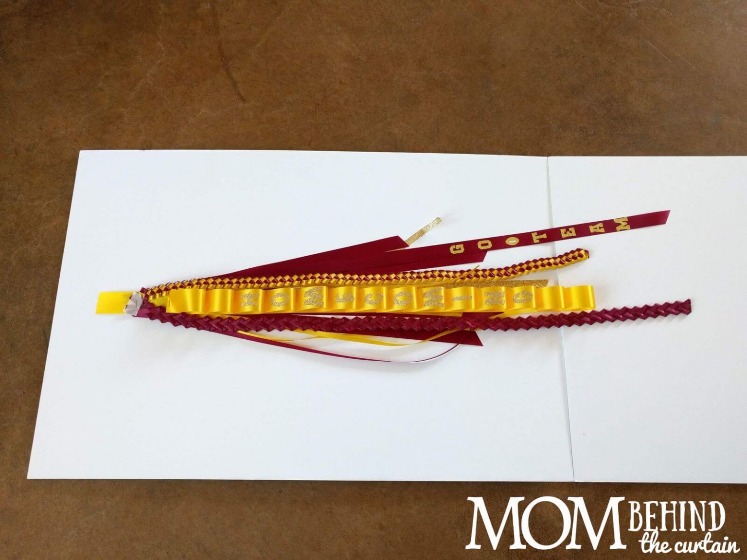 High school Homecoming mum tutorial • Mom Behind the Curtain