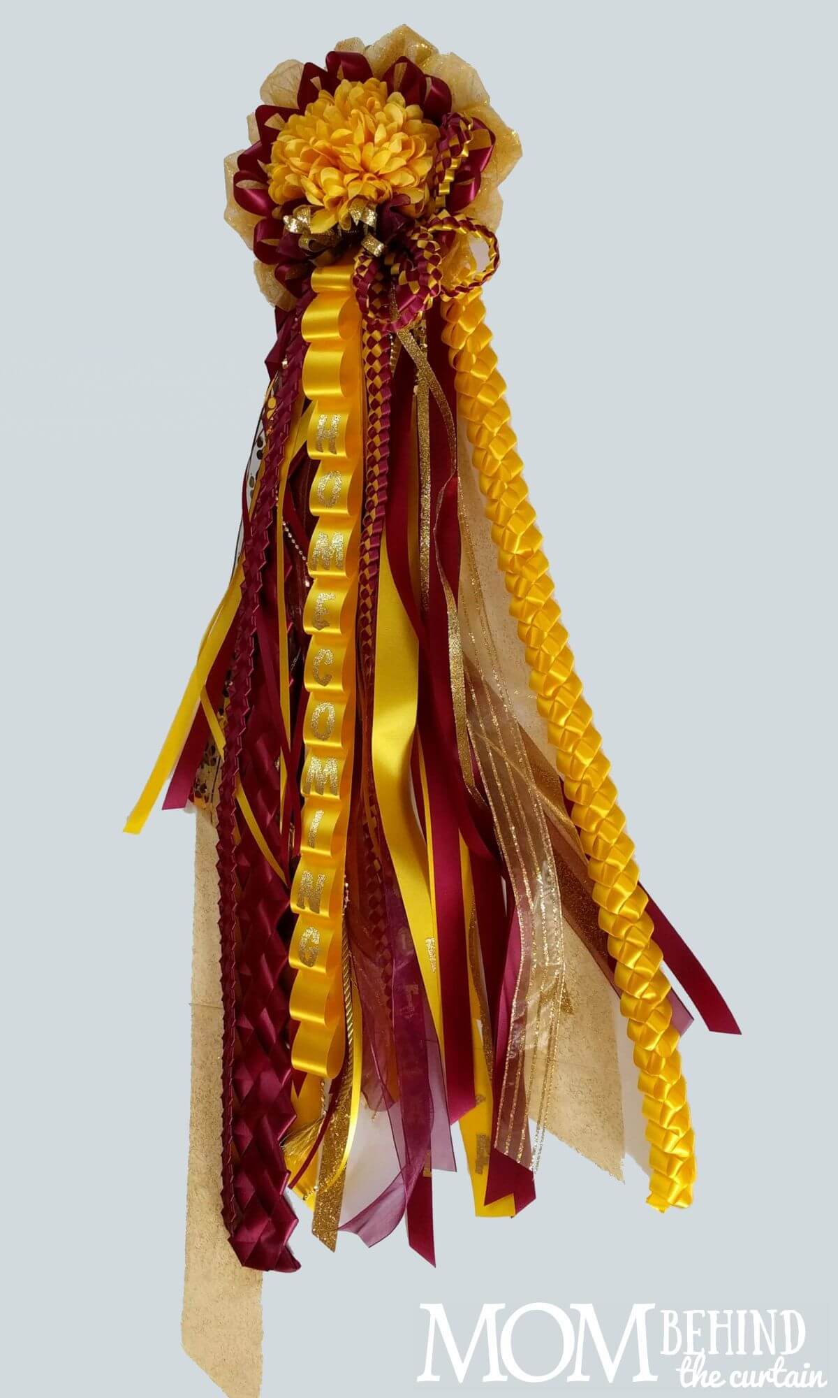 High school Homecoming mum tutorial • Mom Behind the Curtain