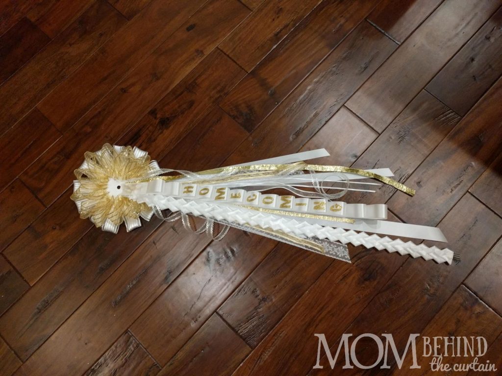 Homecoming Mum DIY Ideas Texas Senior White Mum • Mom Behind the Curtain
